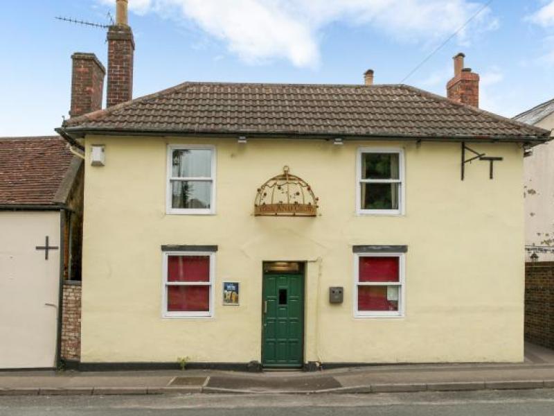 Rose & Crown, Warminster • whatpub.com