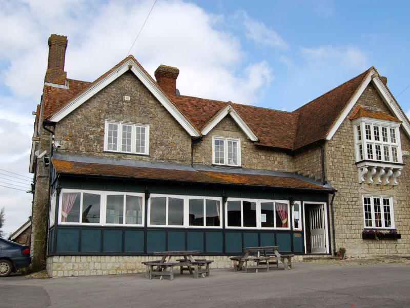 white-horse-sandway-whatpub